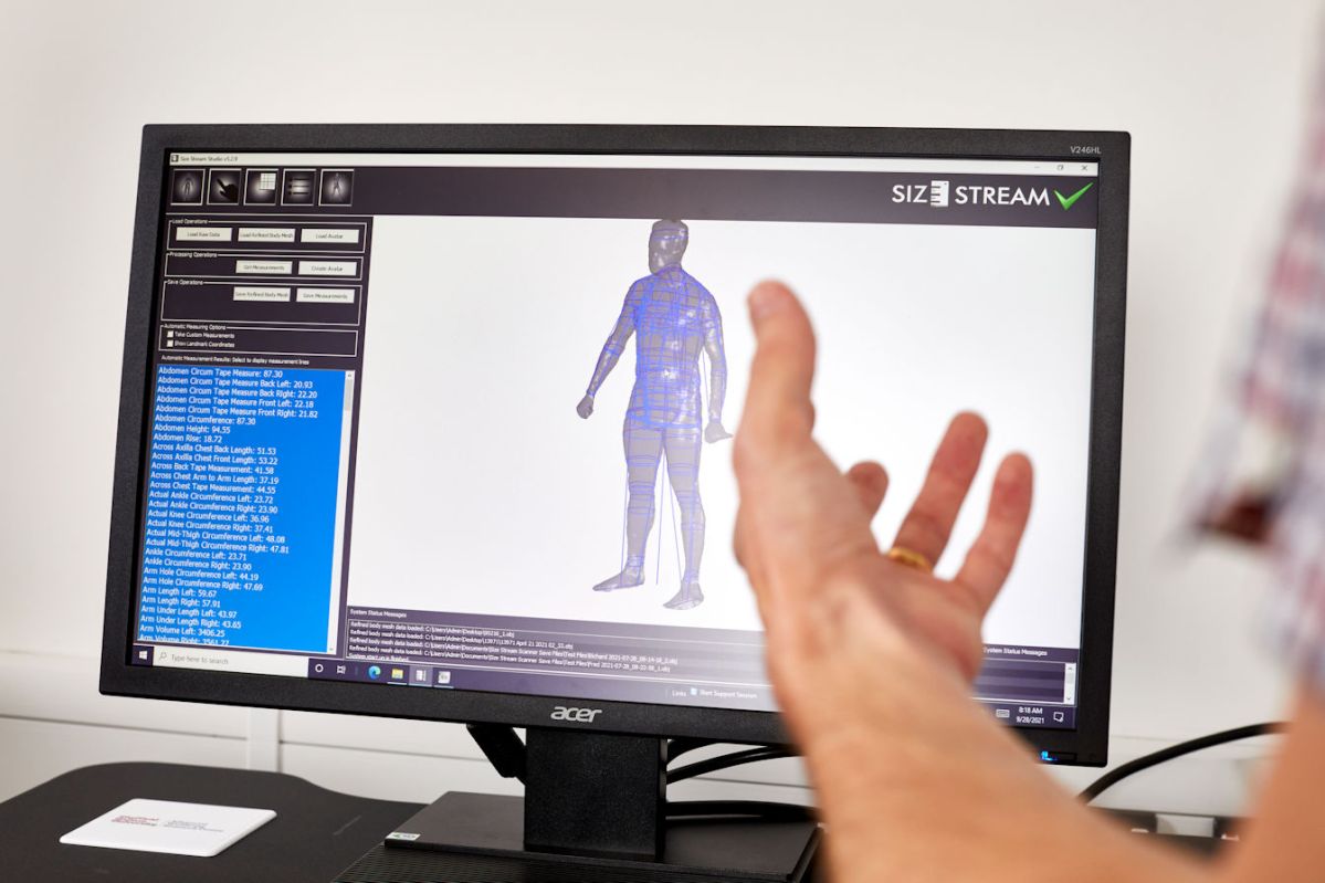 Development of automated whole-body shape analysis techniques ...